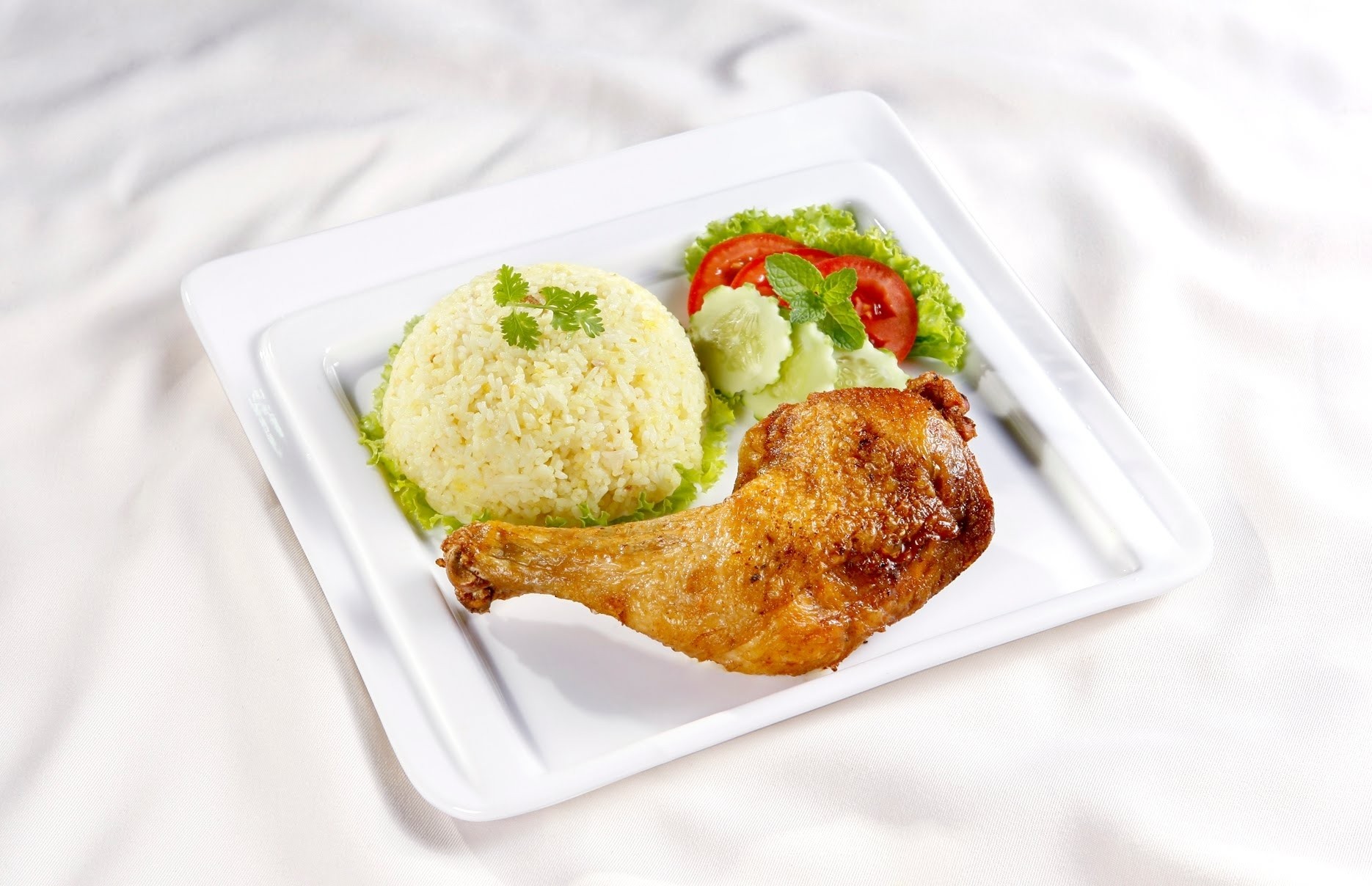 3 cách làm cơm gà ngon dành cho chị em bỏ túi