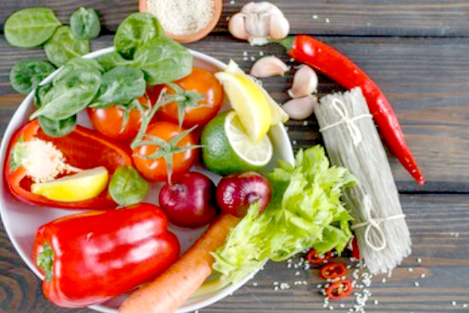 Miến xào rau củ ngon, vị phong phú làm dịu những ngày nóng