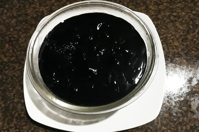 Cách làm thạch đen thơm ngon hấp dẫn