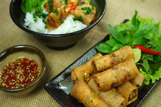 Cách làm chả giò bắp đơn giản thơm ngon bất bại
