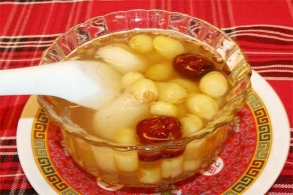 Tổng hợp 8 cách nấu chè hạt sen 8 món giải nhiệt ngày oi nóng